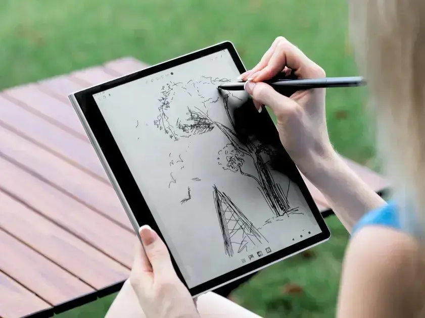 Conheça o Eazeye Paper 2.0: O tablet revolucionário que brilha ao sol